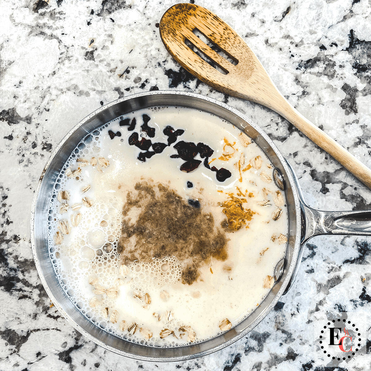 Easy Cooked Oatmeal with Cranberries | Encharted Cook