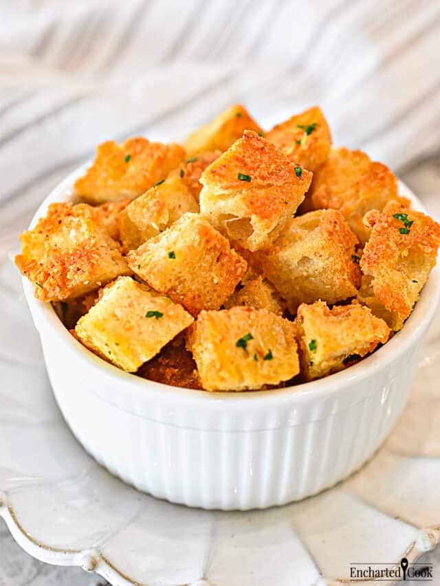 Garlic Parmesan Croutons – Encharted Cook